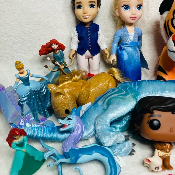 Disney | Toys | Disney Princess Small Doll Lot Disney Princess Toys ...